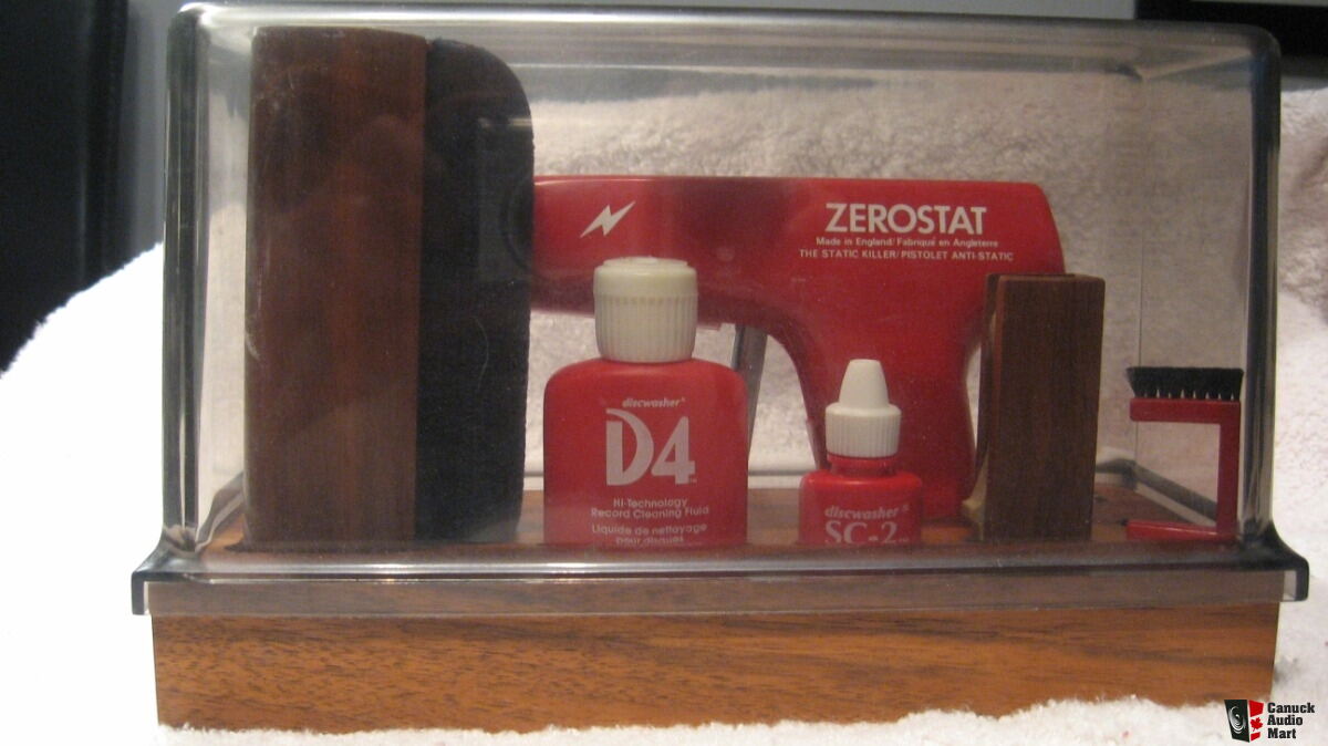 Discwasher Deluxe Cleaning Set with Solid Walnut Base and Cover Photo ...