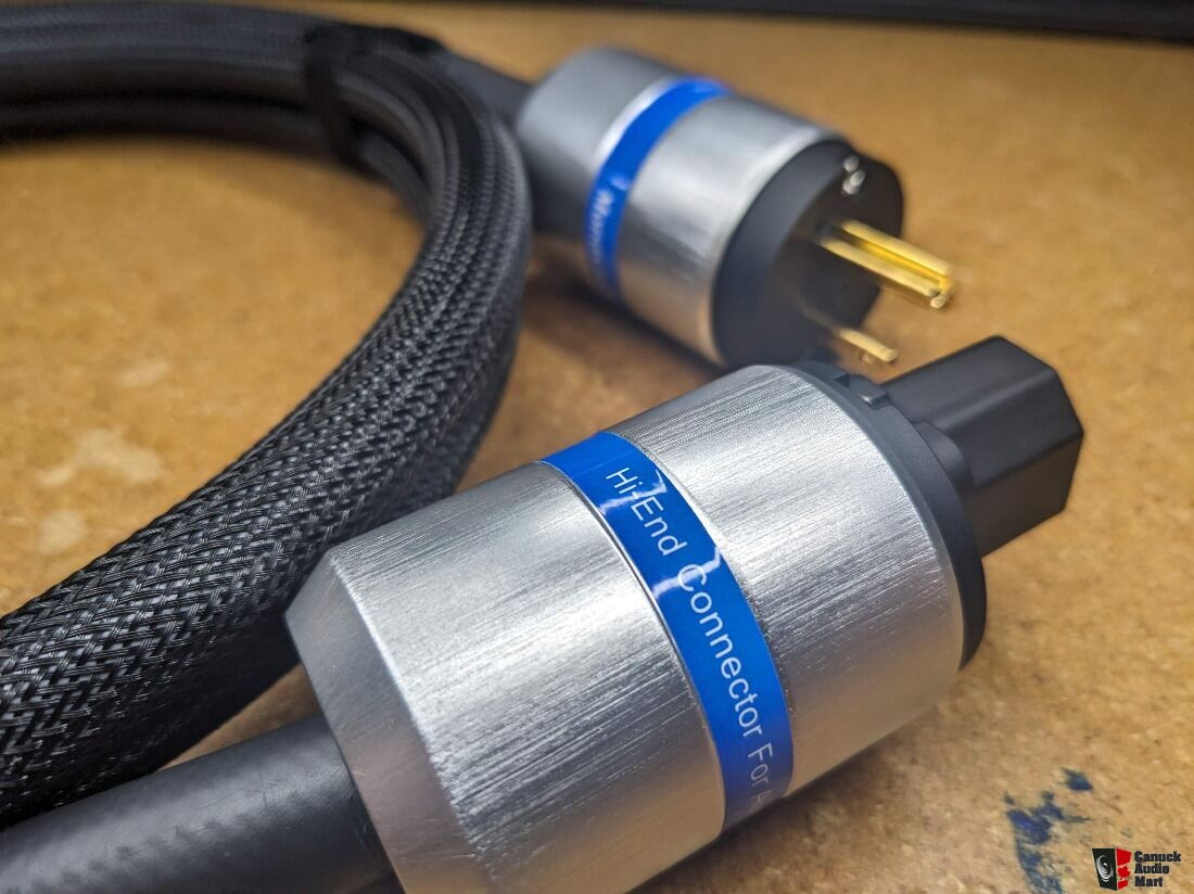 Belden 12 AWG pure copper cord - High-end nylon/fiberglass connectors w ...