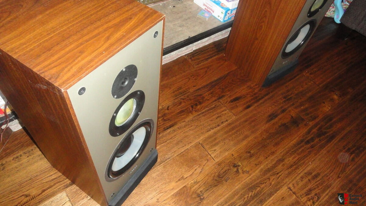 Paradigm Model 11 SE Speakers Photo #4801123 - UK Audio Mart