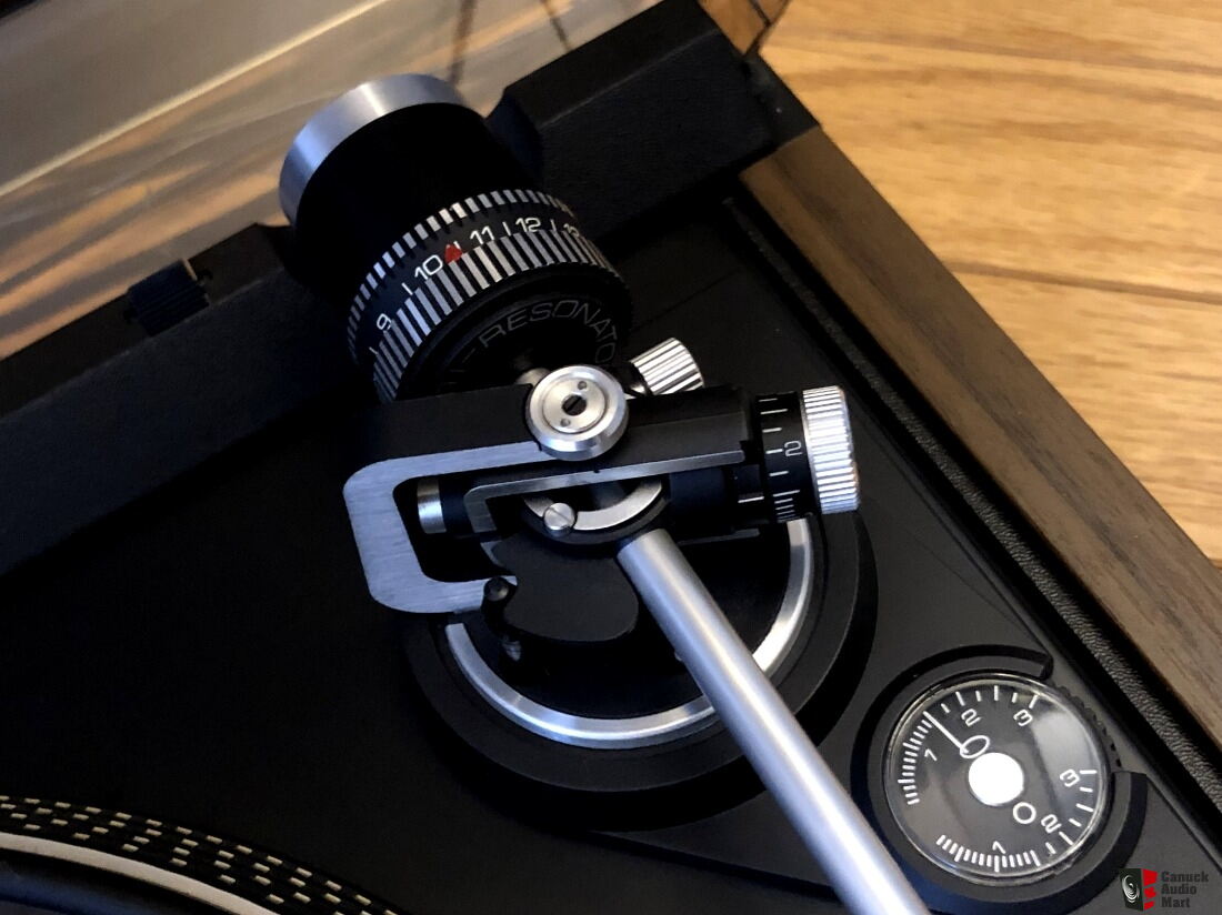 Dual 606 Direct Drive Auto-Return Turntable in Pristine Condition Photo ...