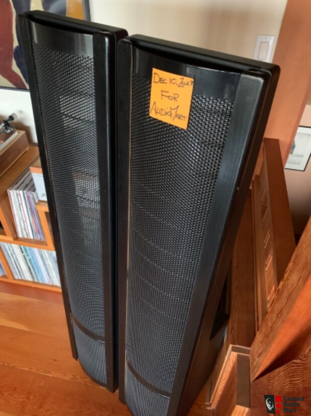 Martin Logan Aerius i Hybrid Electrostatic Speakers Photo #4814350 ...