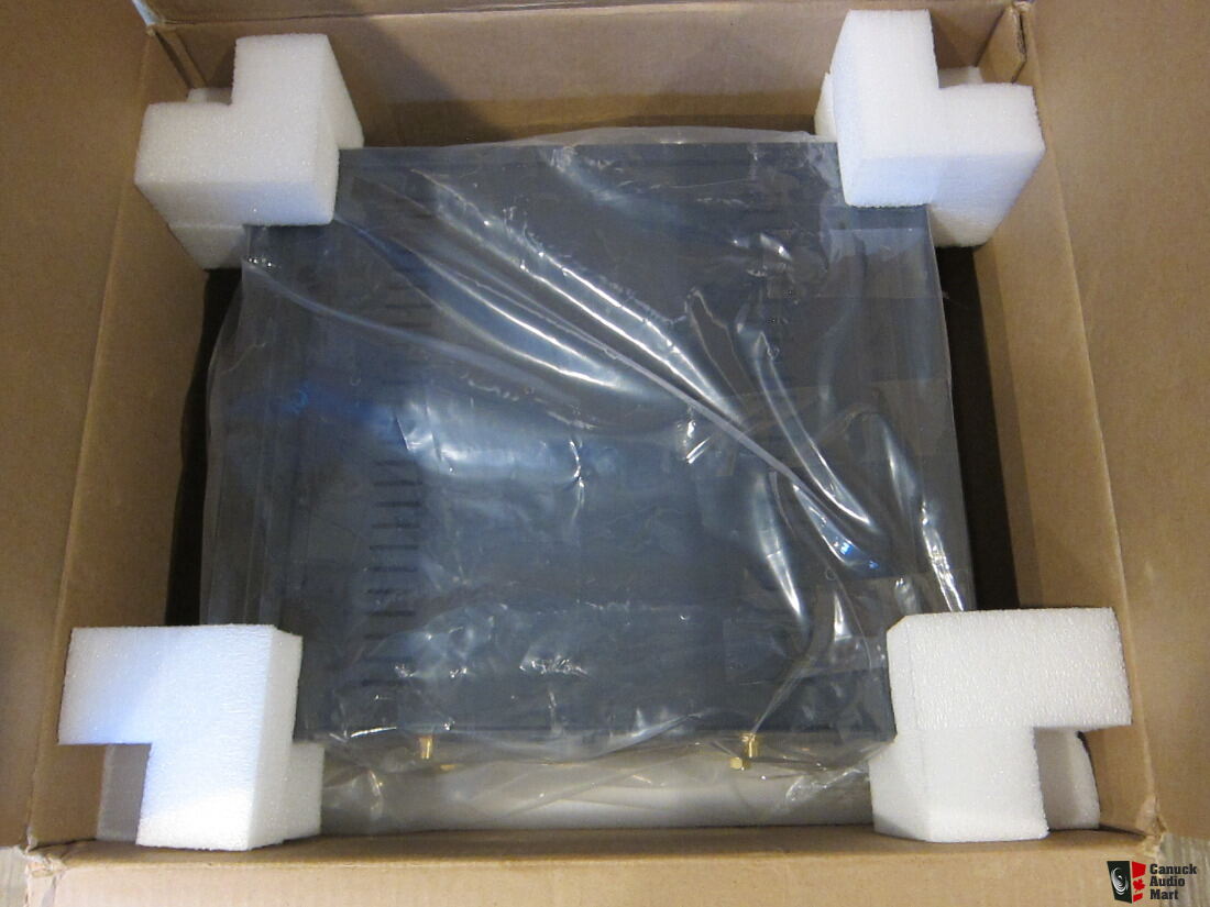 First Watt F8 (highly sought after) Photo #4822655 - Canuck Audio Mart