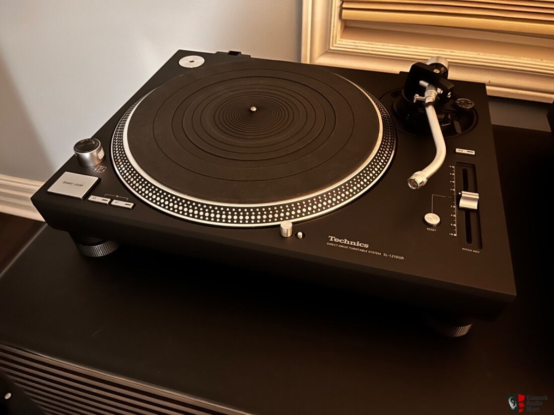 Technics SL-1210GR in hard to get black For Sale - UK Audio Mart