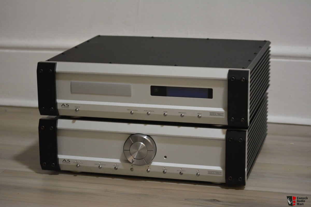 Musical Fidelity A5 Integrated amplifier with A5 Tube CD player Photo ...