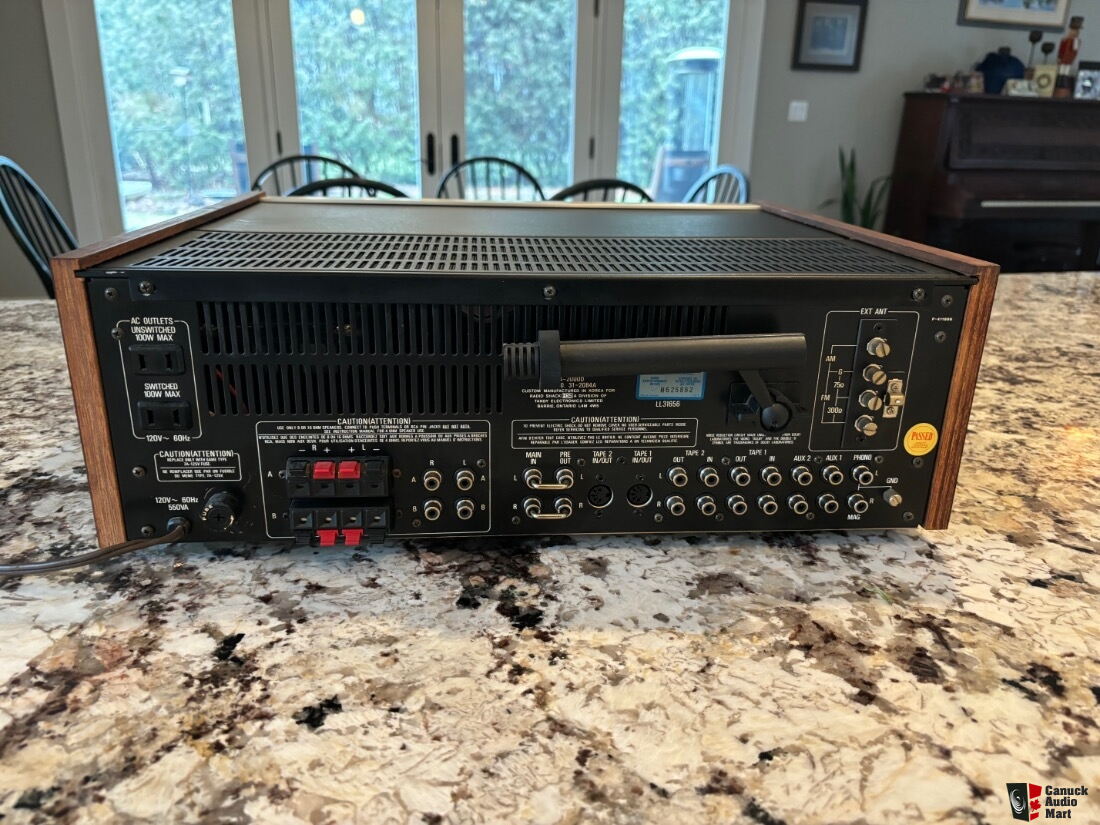 Realistic STA-2000D Receiver includes Realistic Graphic EQ Photo ...