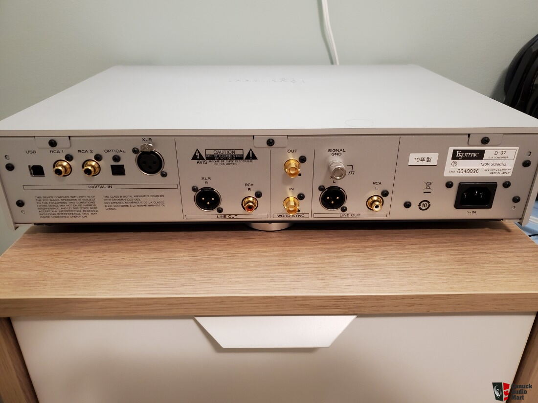Esoteric D-07 (in very good condition) Photo #4838792 - Canuck Audio Mart