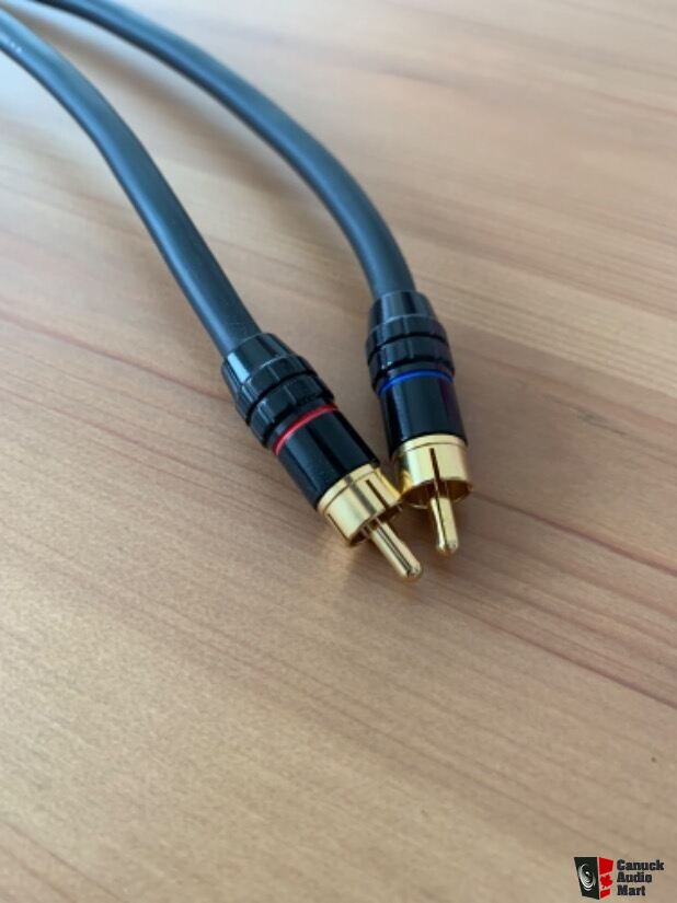 Transparent Link Interconnects 1m Photo #4841477 - Canuck Audio Mart