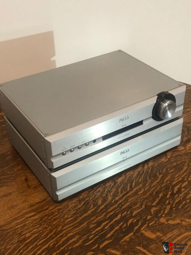 PASS LABS XP-20 Preamplifier Photo #4848293 - Canuck Audio Mart