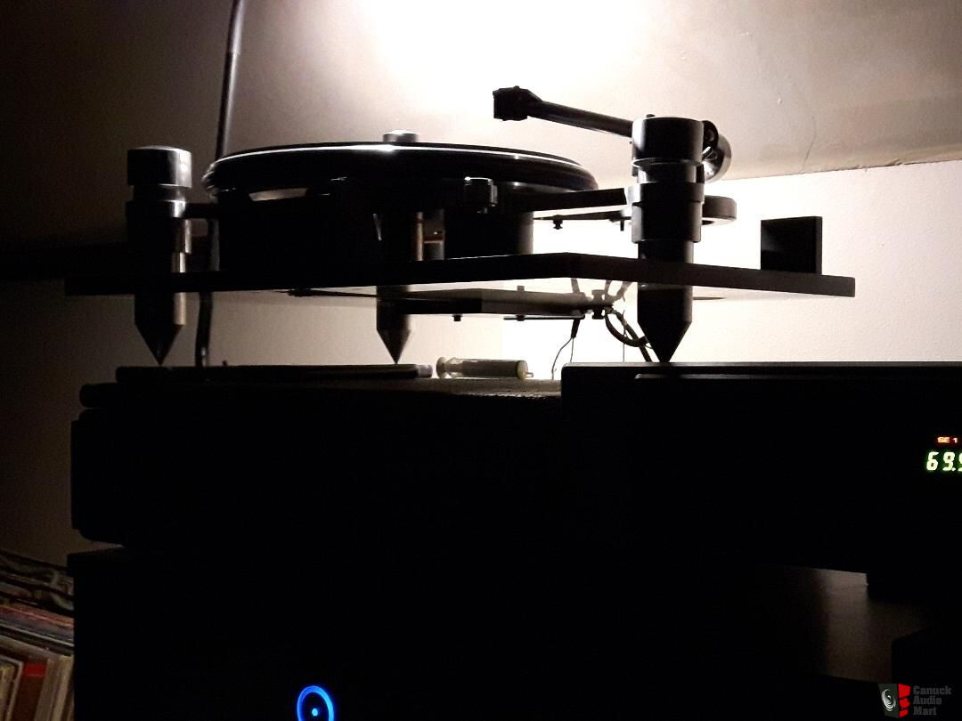 Oracle Delphi MK iii Photo #4856034 - Canuck Audio Mart