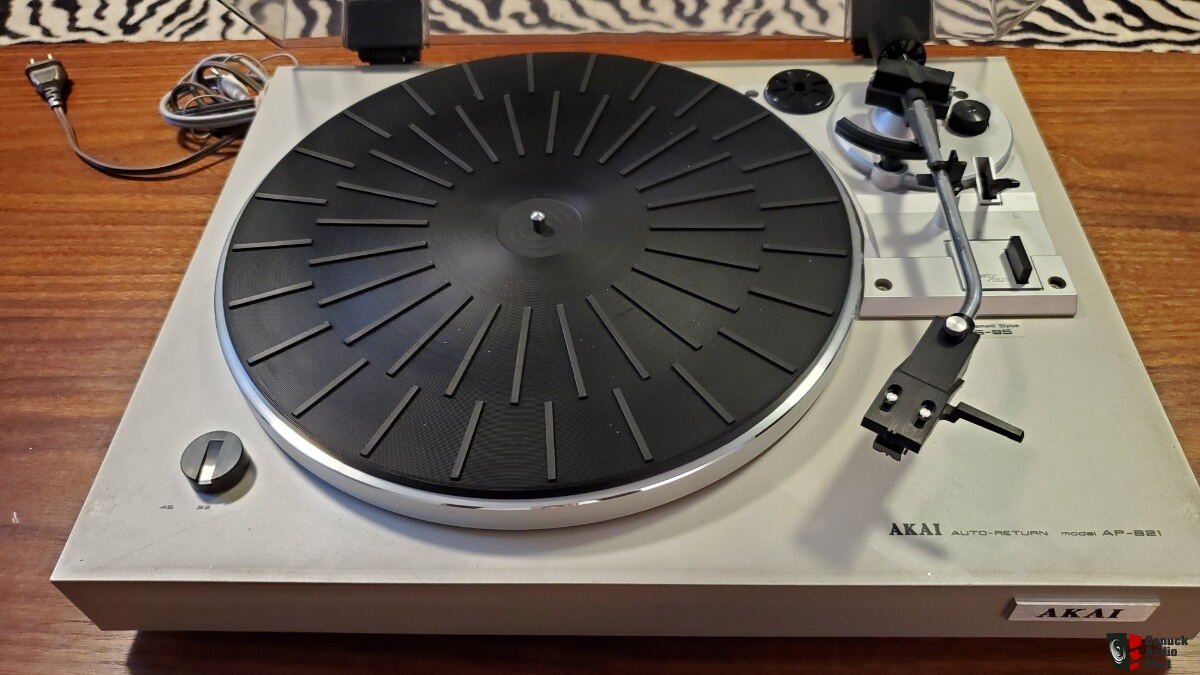Akai AP-B21 turntable Photo #4858878 - UK Audio Mart