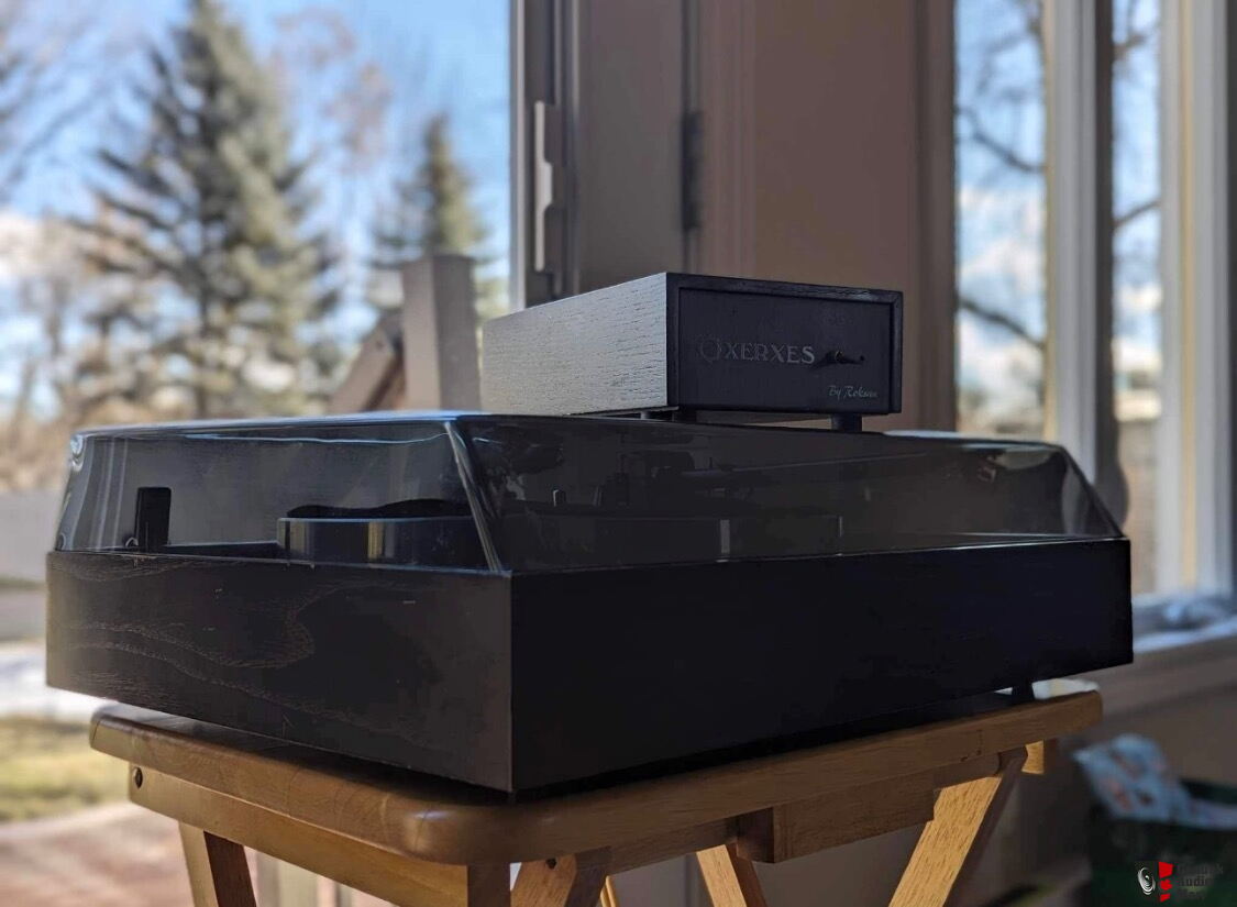 Roksan Xerxes with Artemiz tonearm and Sumiko Blue Point Special ...