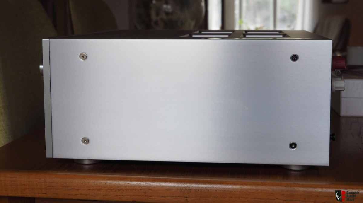 Technics SU-R1000 Integrated Amplifier Photo #4870185 - UK Audio Mart