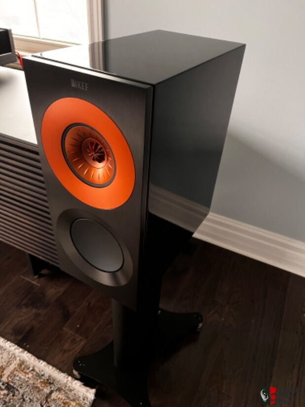 Kef Reference 1 - with Original stands (optional Gaia 2 feet) Photo ...