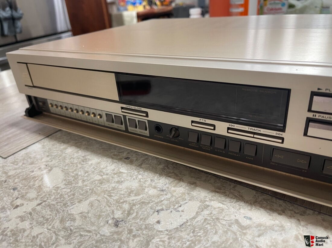 Marantz cd94 limited Photo #4875201 - Canuck Audio Mart