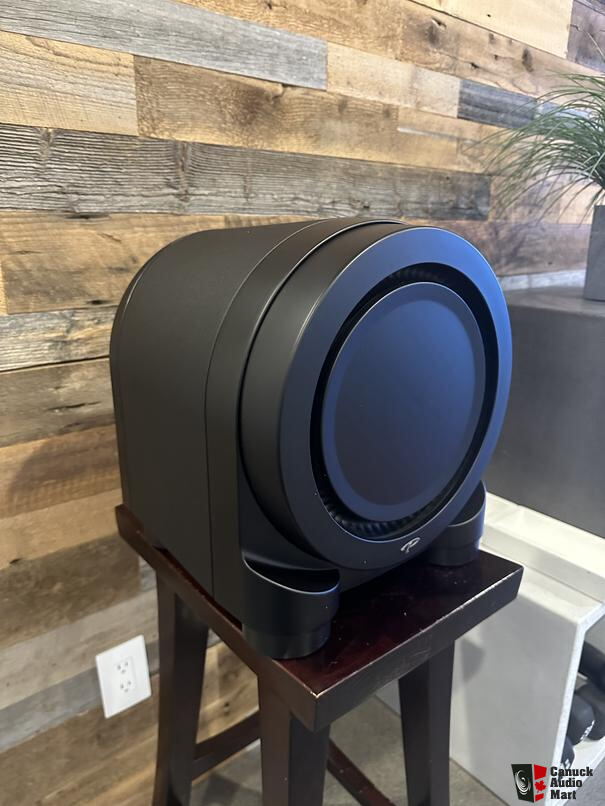 Paradigm Seismic 110 Subwoofer Photo #4876716 - Canuck Audio Mart