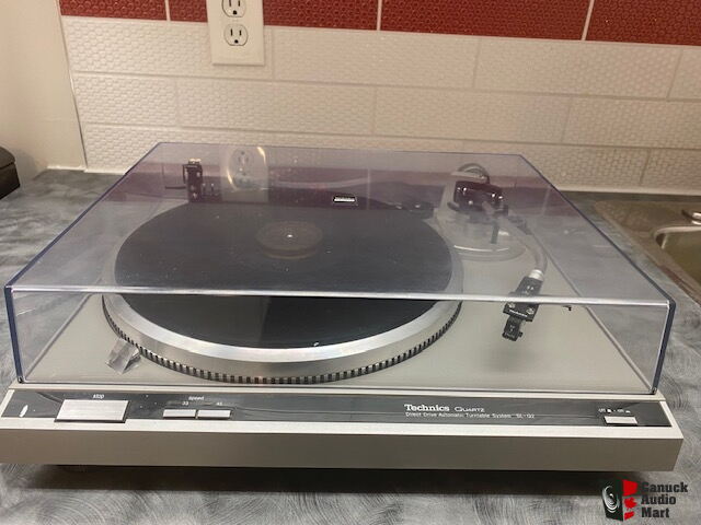 Technics SL-Q2 Quartz Direct Drive Turntable Photo #4882028 - UK Audio Mart
