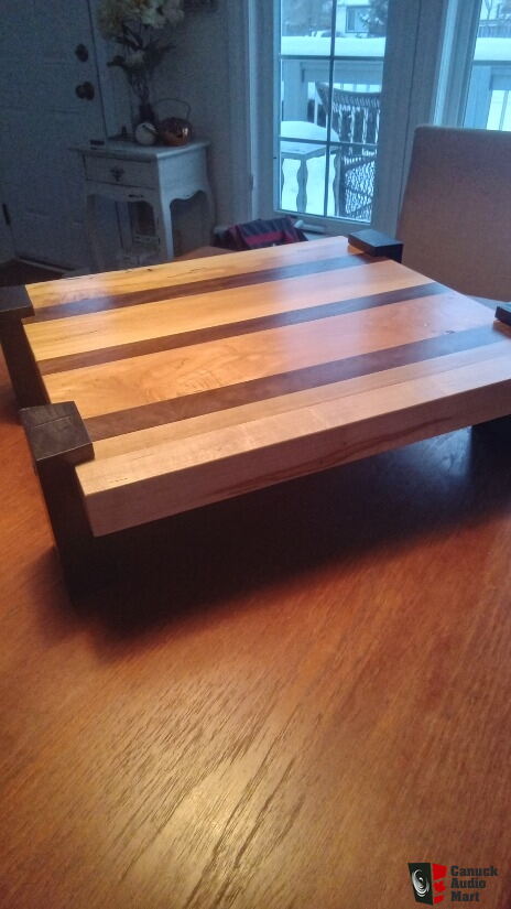 Amp/Turntable stand with legs Photo #4885754 - Canuck Audio Mart