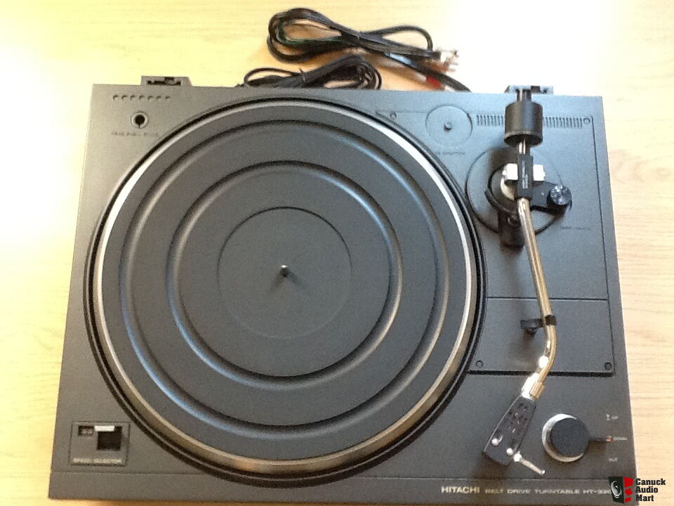 Hitachi Belt Drive HT-320 Turntable Photo #488758 - Canuck Audio Mart