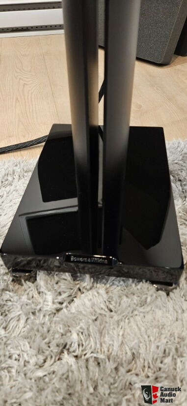 Bowers and Wilkins 805D4 + Stands +ISO ACOUSTIC GAIAii Photo #4887679 ...