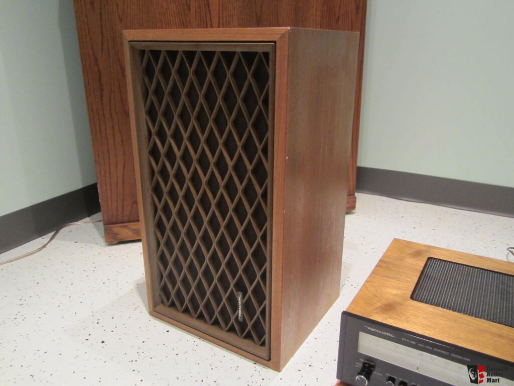 Vintage Realistic Nova 7B Speakers Photo #488955 - Canuck Audio Mart