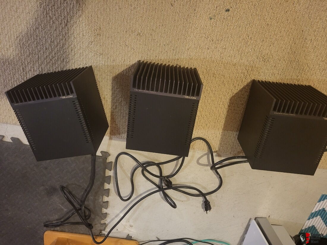 Rotel RMB 100 three monoblocks Photo #4899134 - Canuck Audio Mart