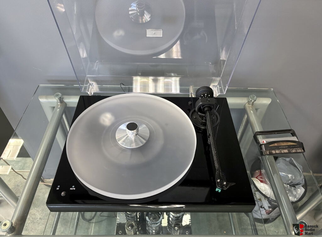 Pro-Ject X1 Turn Table & Pro-Ject Record Clamp Photo #4899802 - Canuck ...
