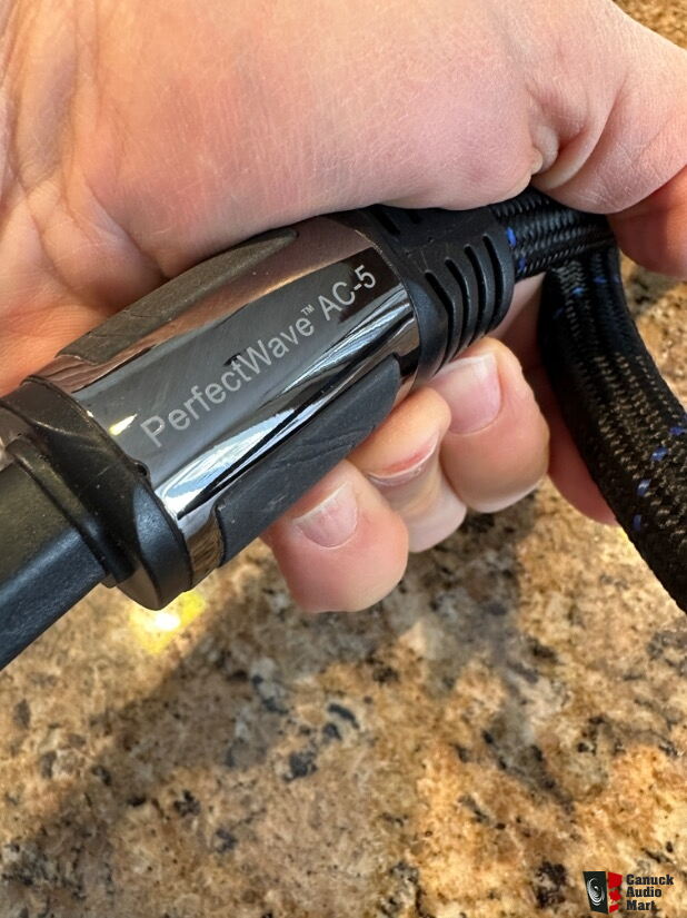 PS AUDIO - PERFECTWAVE AC-5 power cable. 5 feet long Photo #4915433 ...