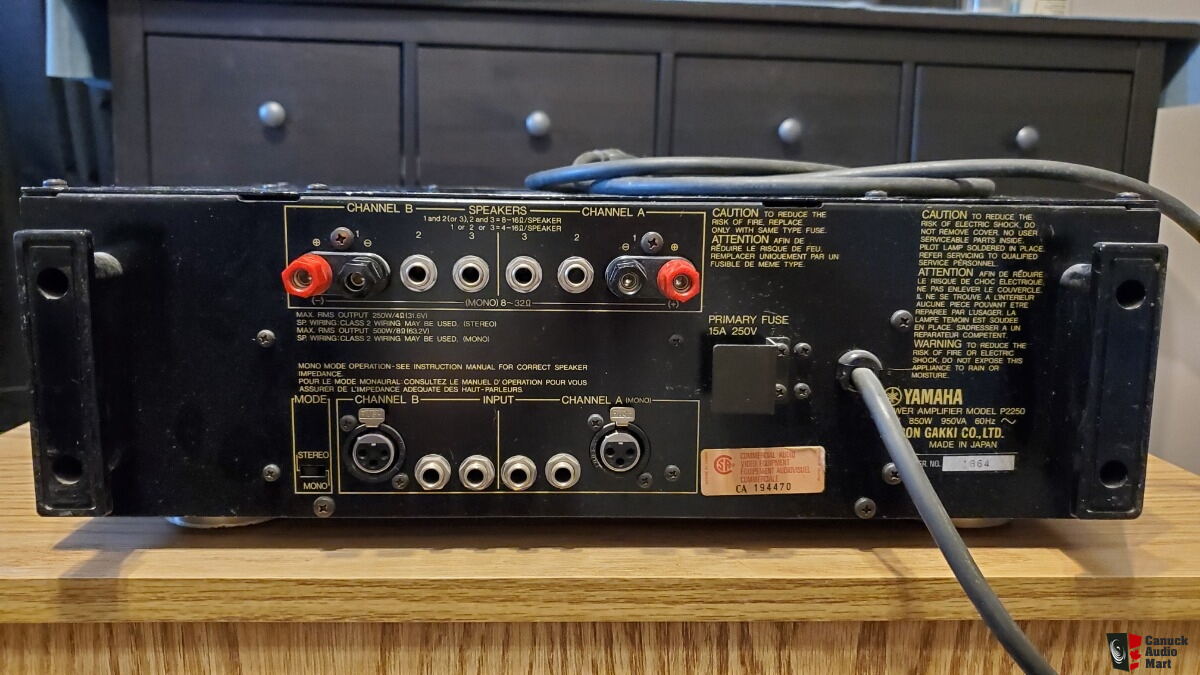 Yamaha P2250 Professional Power Amplifier