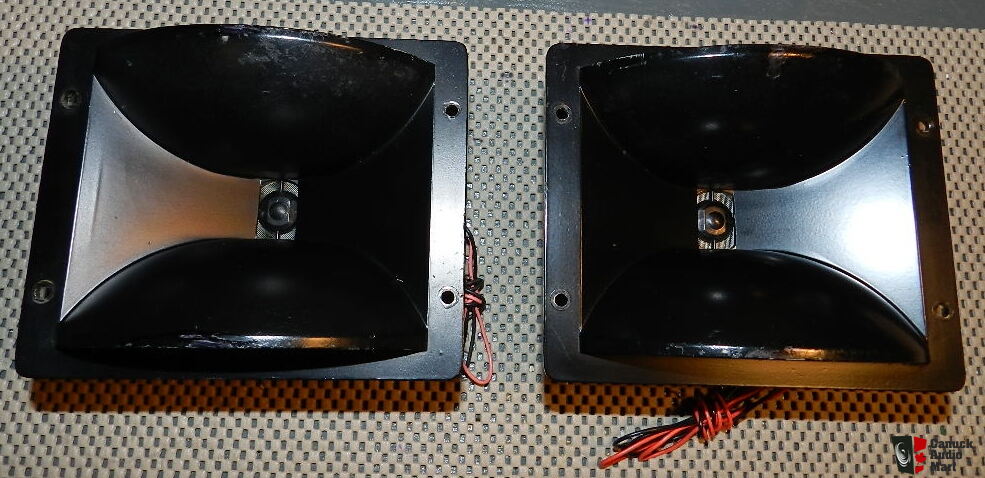 ev st-350 horns Photo #491732 - Canuck Audio Mart