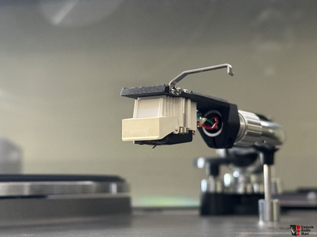 Sony PS-5550 Belt Drive Servo Controlled Turntable Photo #4918816 ...