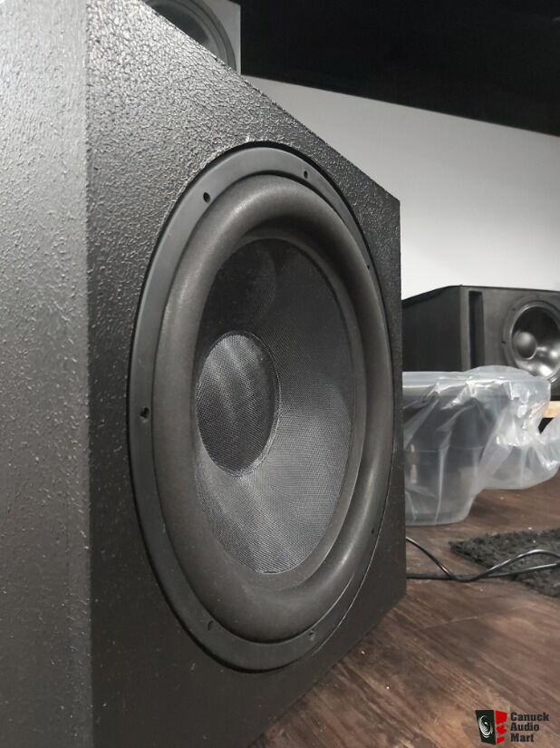 Custom Sealed 18" subwoofer Photo #4935597 - Canuck Audio Mart