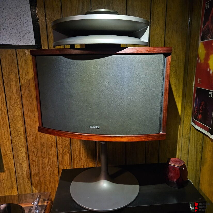 Technics SB-E200 speakers with stands Photo #4946008 - Canuck Audio Mart