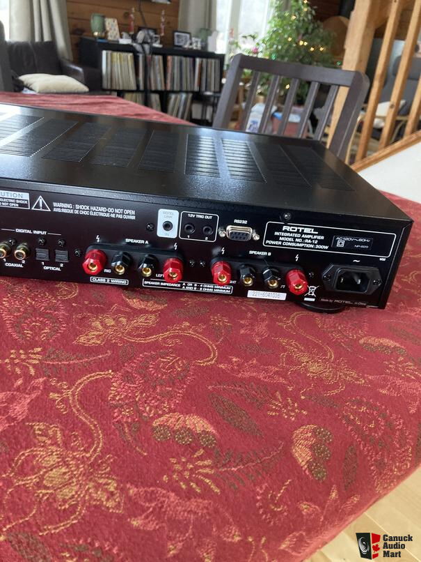 Rotel RA12 Integrated amplifier *new price Photo #4949782 - UK Audio Mart