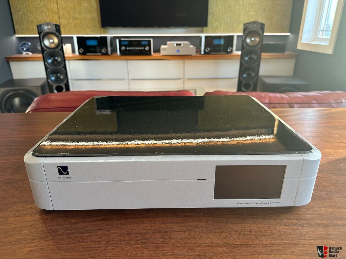 PS Audio PerfectWave DAC + Pre Amp - Perfect Condition- All Original ...