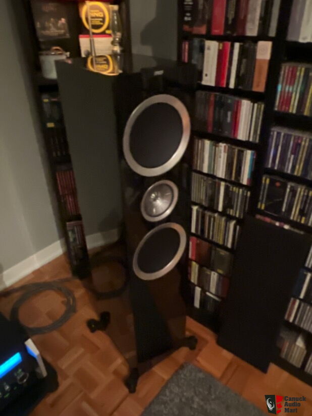 Kef r900 like new new price Photo #4955289 - Canuck Audio Mart