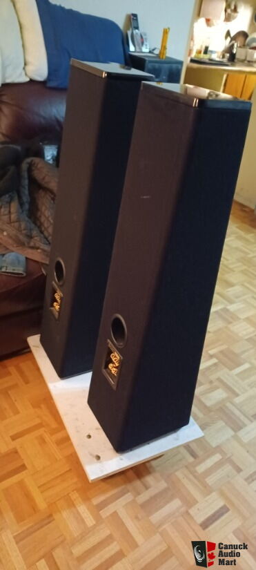 Mirage OM 12 OMNIPOLAR Speakers .reduced Photo #5550261 - Canuck Audio Mart