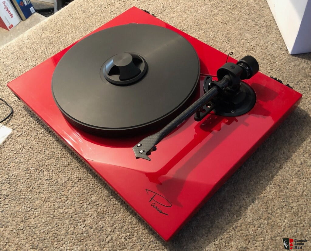 Oracle Paris MkV turntable red with dustcover Photo #4958239 - Canuck ...