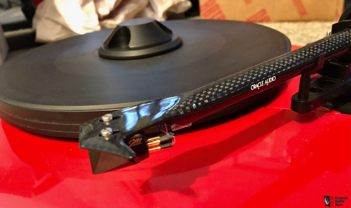 Oracle Paris MkV turntable red with dustcover Photo #4958241 - Canuck ...