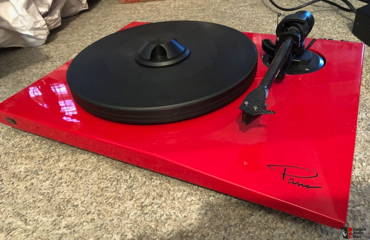 Oracle Paris MkV turntable red with dustcover Photo #4958240 - Canuck ...
