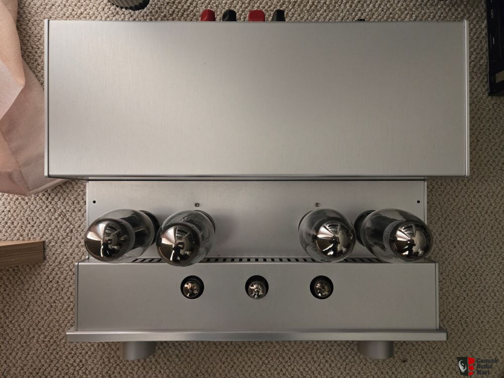 Octave V110 (KT150) Integrated Amp Photo #4975133 - Canuck Audio Mart