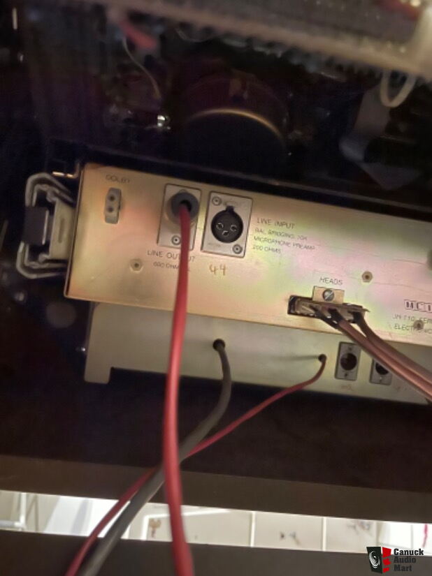 MCI JH110 1/4" two-track tape machine Photo #4976822 - US Audio Mart