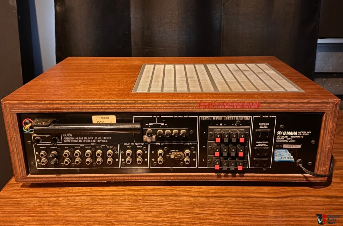 Yamaha CR-2020 Stereo Receiver