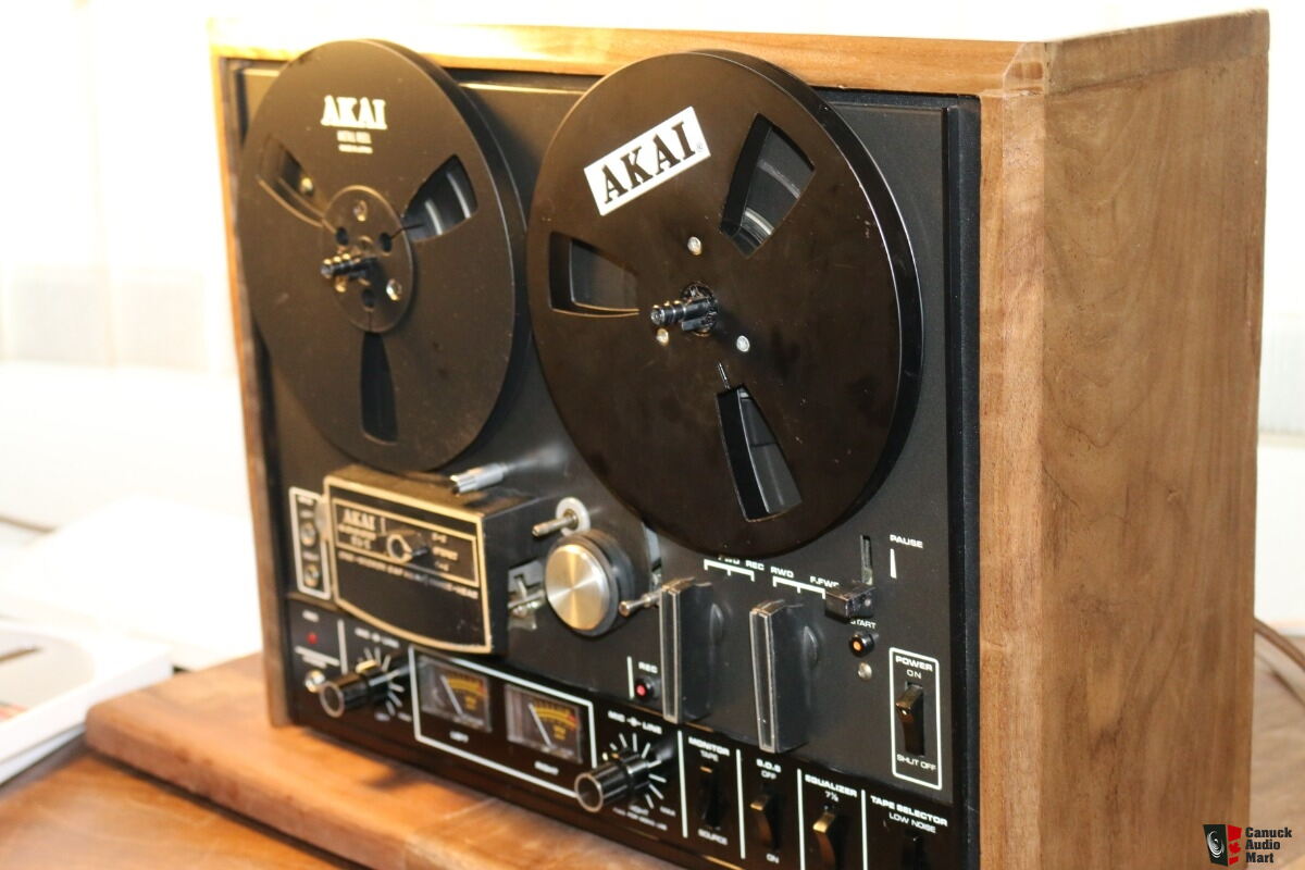 rare Black exterior Akai 4000DS MK11 Photo #5005700 - Canuck Audio Mart