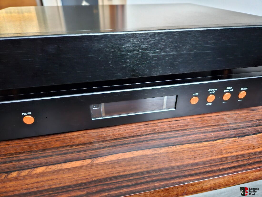 Audio DAC Box Papers Remote 110V Photo #5008990 - Canuck Audio Mart