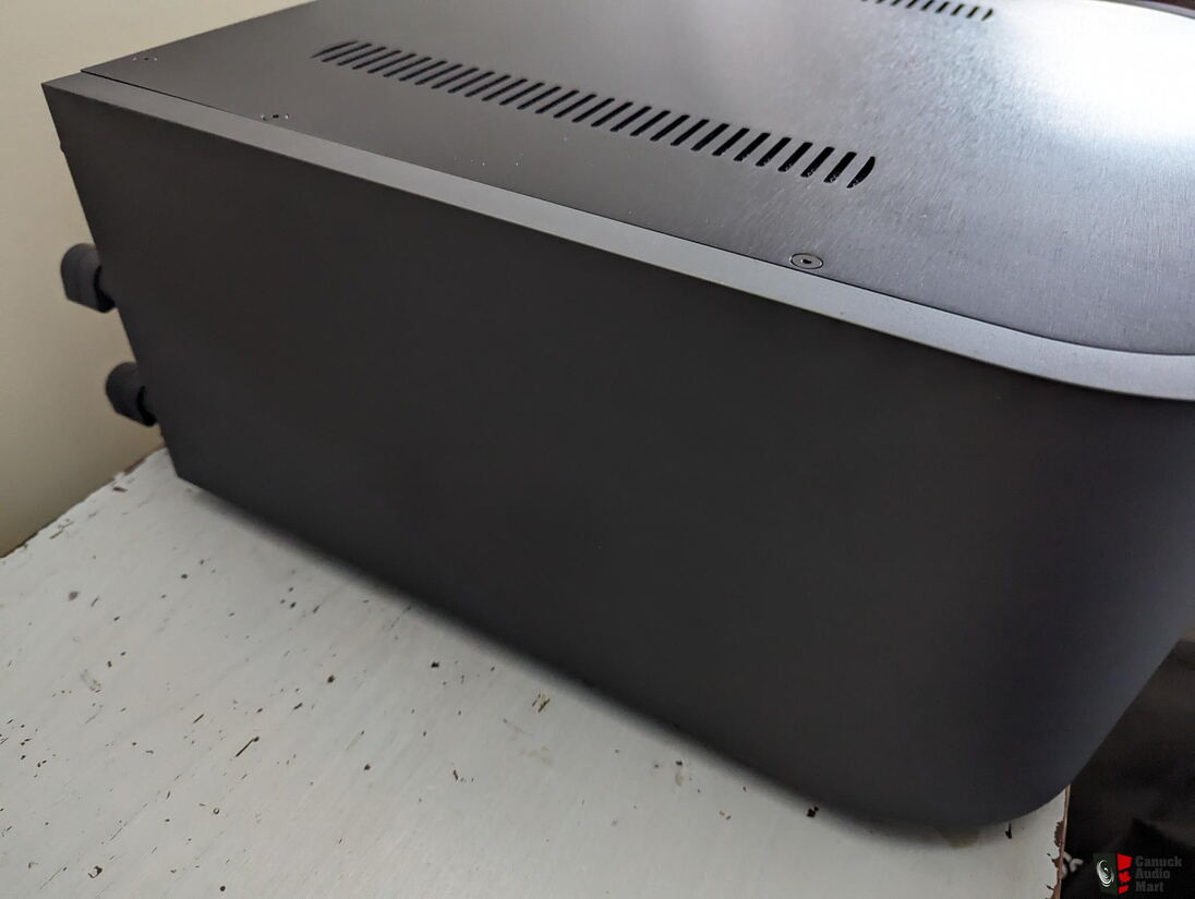 Classe Delta STEREO power amplifier (250W / CH) Photo #5010922 - UK ...