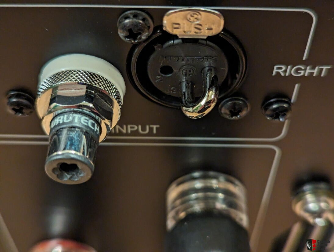 Classe Delta STEREO power amplifier (250W / CH) Photo #5010926 - Canuck ...
