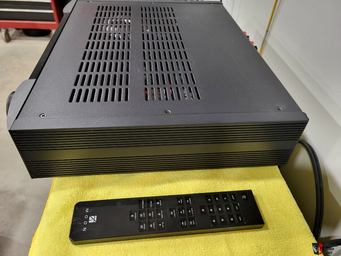 Sim Audio Moon 240i Photo #5011394 - Canuck Audio Mart