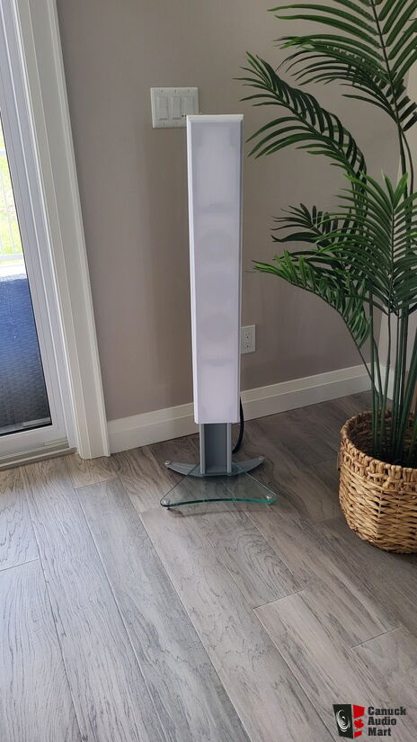 Totem Tribe III - Satin White & Tribe Stand For Sale - Canuck Audio Mart