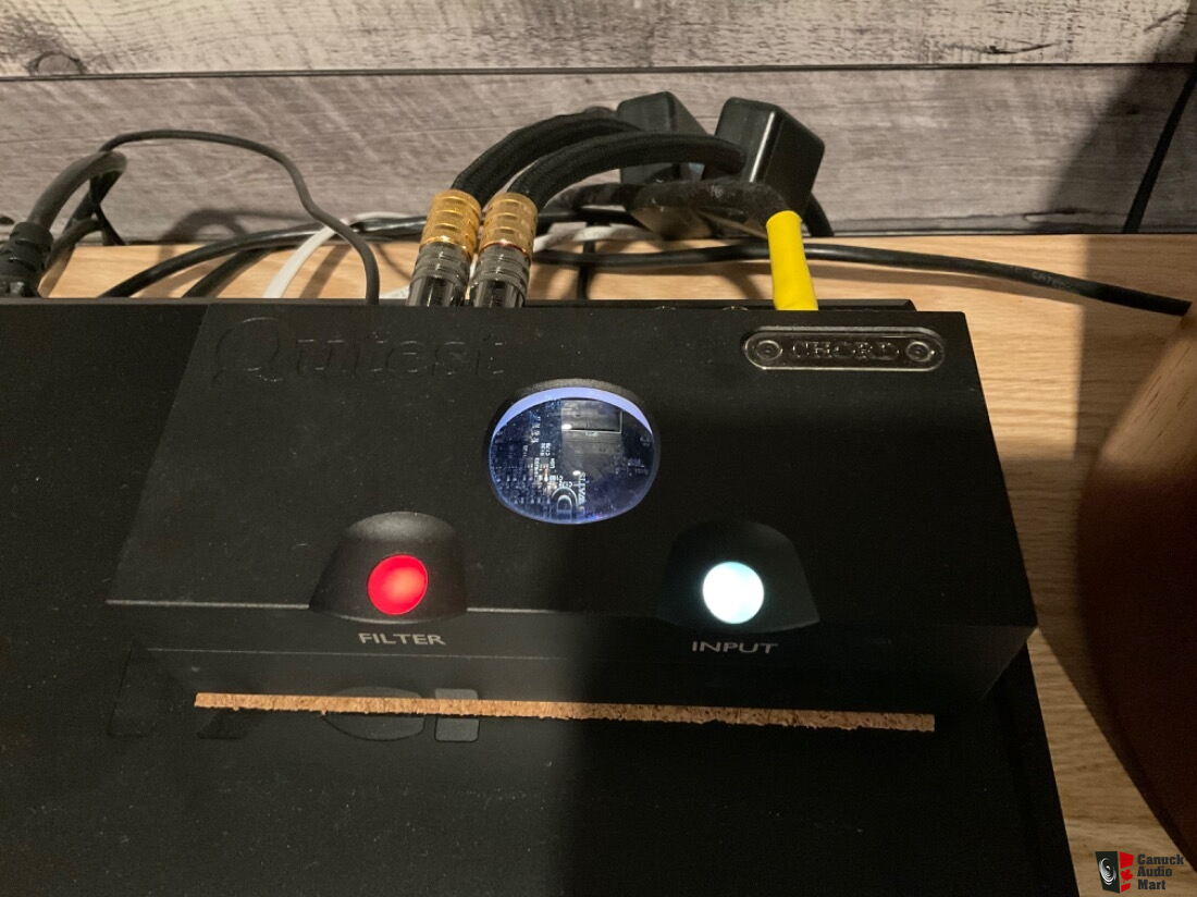 DAC Chord Qutest avec Power conditioner Silent Angel Forester F2 Photo ...