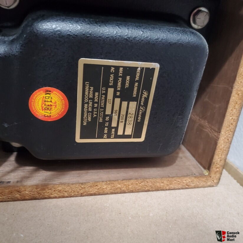 Phase Linear Power 700 B with wood case 350w/c For Sale - Canuck Audio Mart